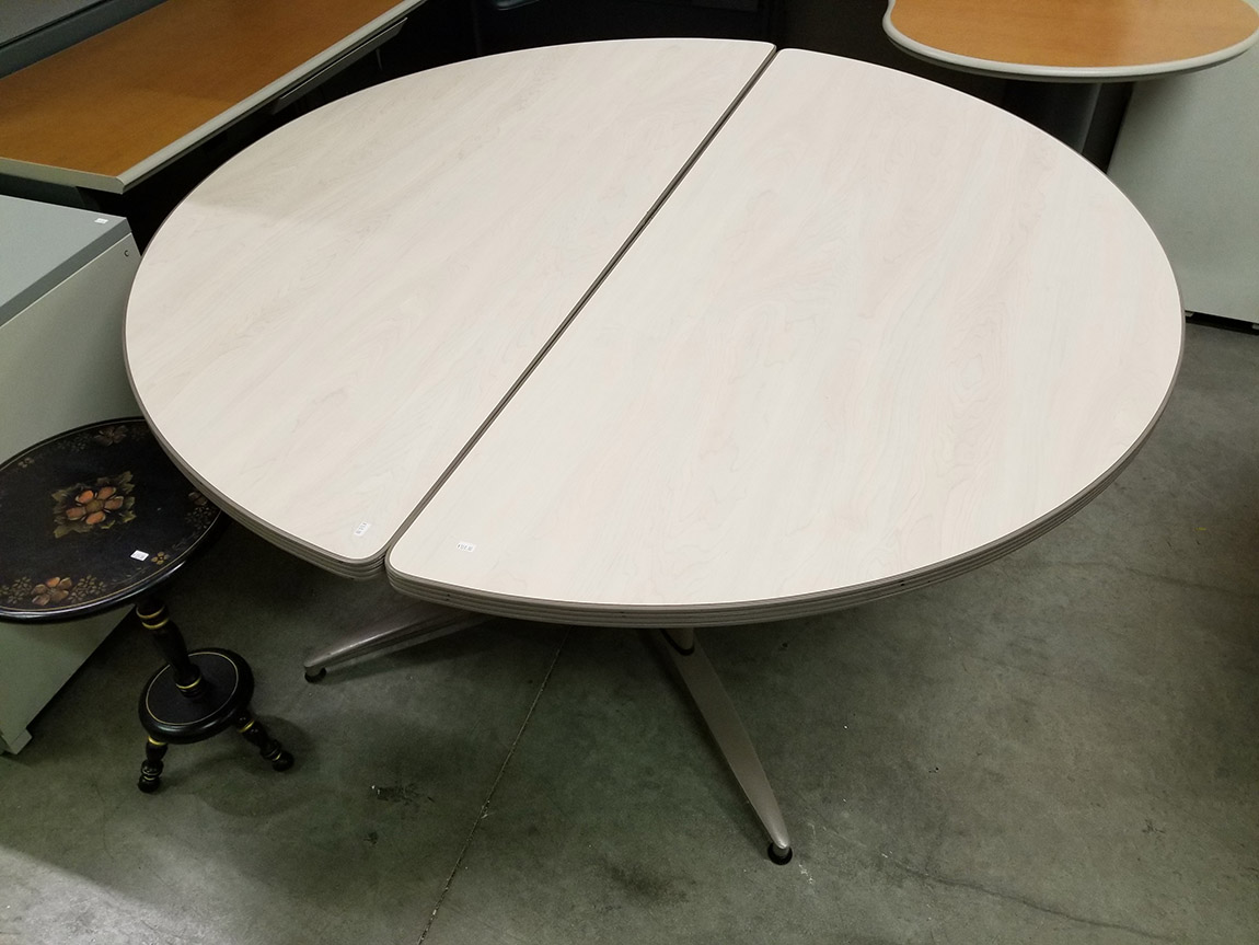 Half Circle Round Training Tables | Madison Liquidators