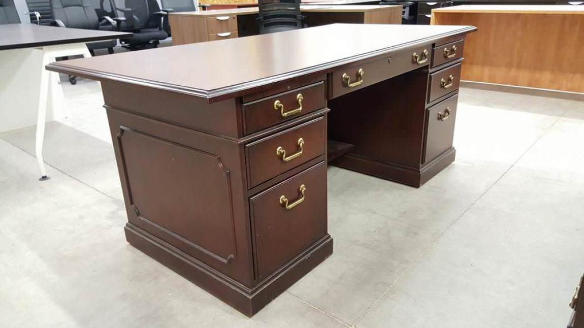 DARRAN Executive Office Desk and Credenza by DAR/RAN