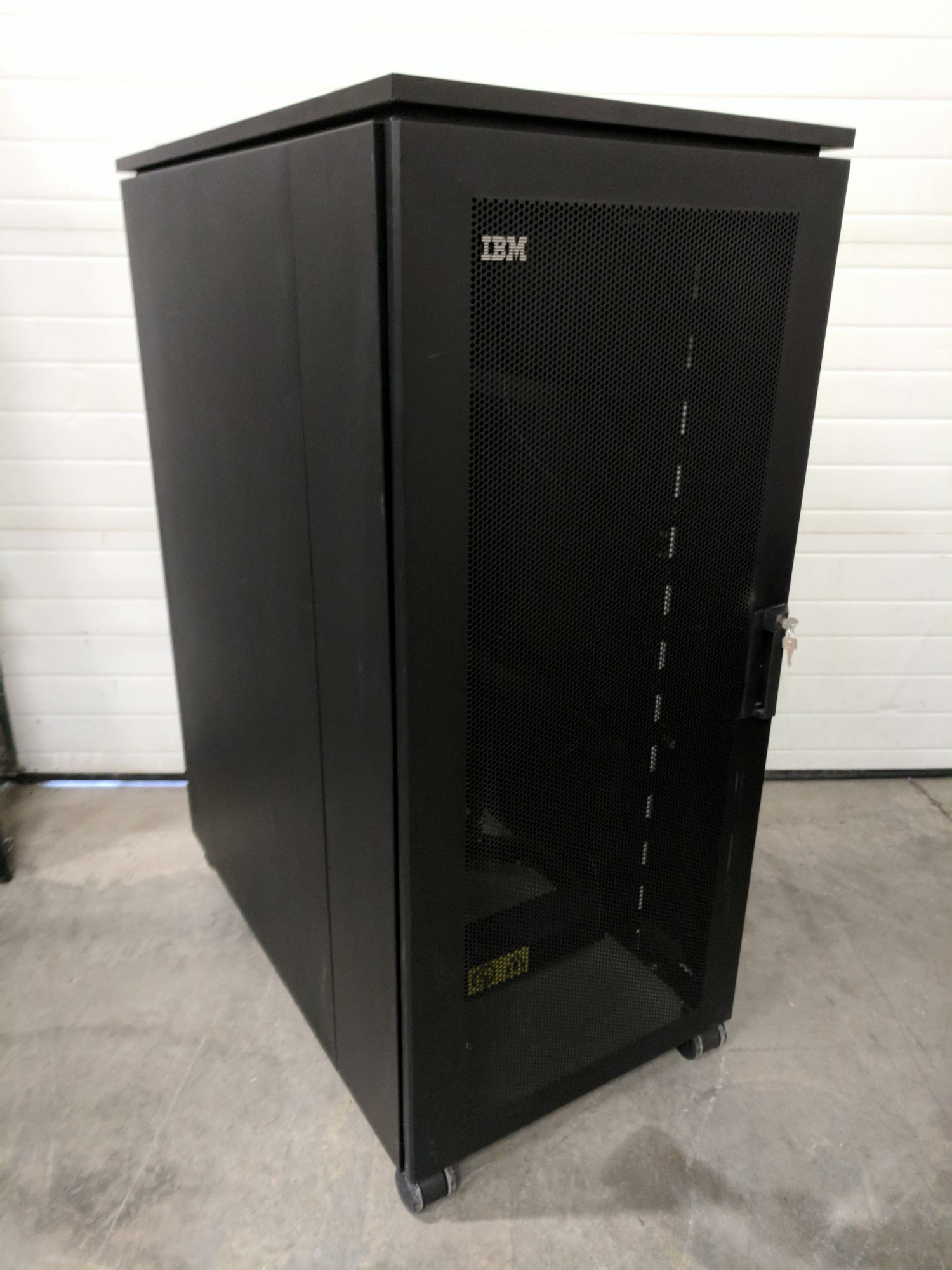 IBM 25U Rolling Server Rack | Madison Liquidators